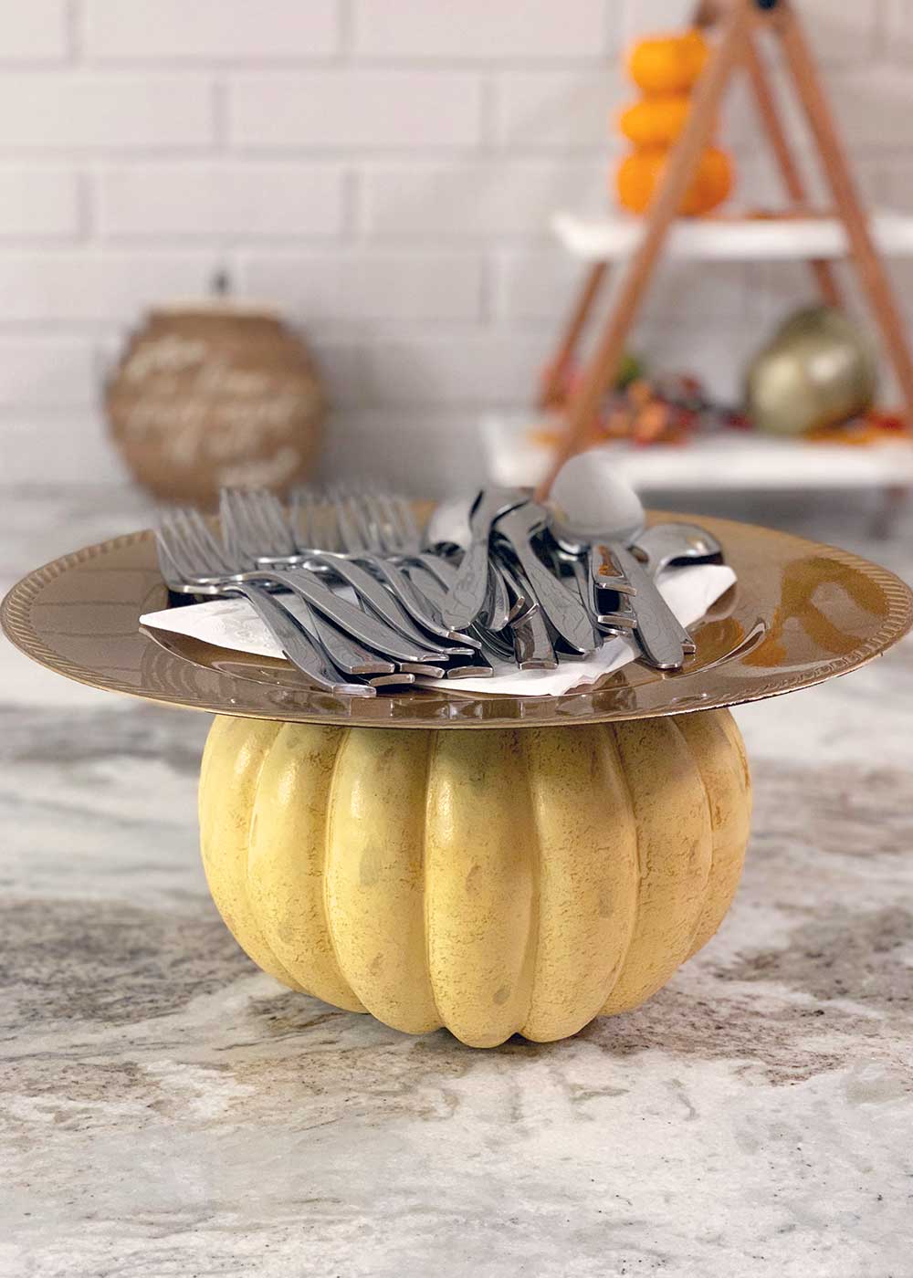Fall Serving Platter - Easy, Dollar-Store DIY – Lexis Rose