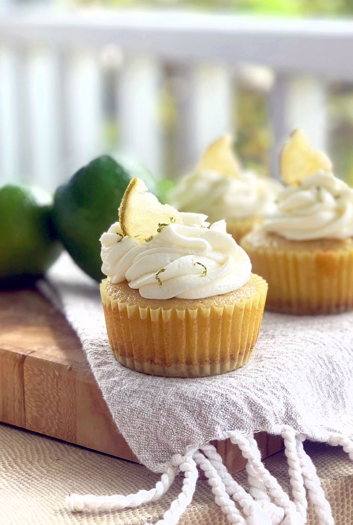 Key Lime Pie Cupcakes With Candied Lime Slices – Lexis Rose