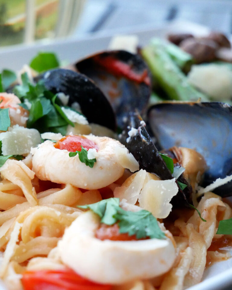 Linguine Allo Scoglio - Authentic Italian Seafood Pasta Guide & Recipe