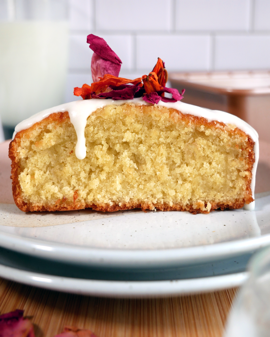 11 Easy Glaze Recipes To Elevate A Cake - Tasty & Elegant Flavor Ideas